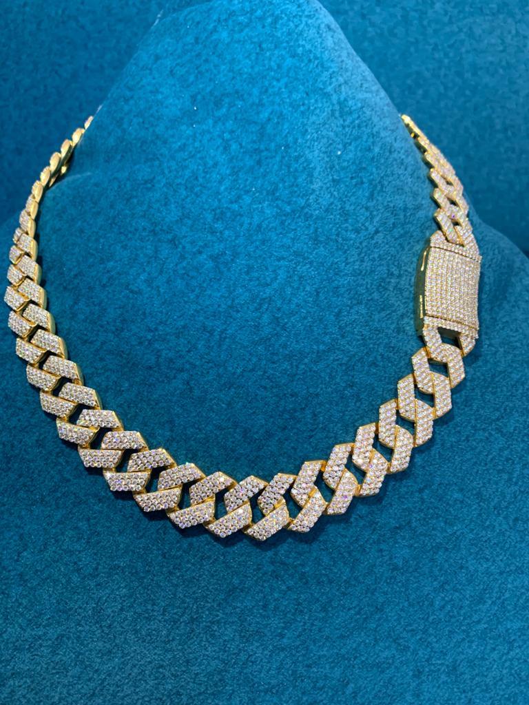 18MM Round Shaped VVS Moissanite Diamond Miami Link Cuban Chain with C